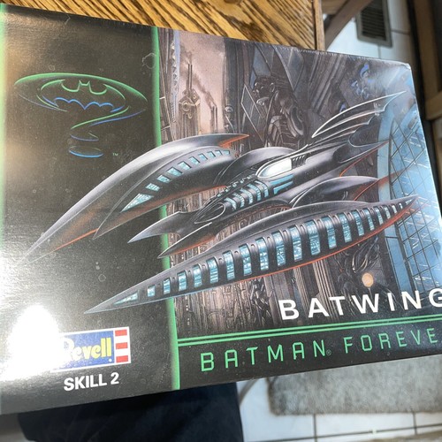 REVELL 1995 DC COMICS BATMAN FOREVER BATWING PLASTIC MODEL KIT SKILL 2 ...