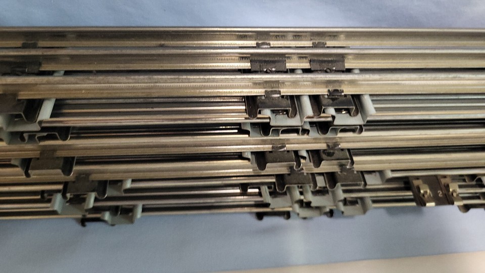 LIONEL MODERN LONG STRAIGHT TRACK - 13 PIECES (HB423)....TK | eBay