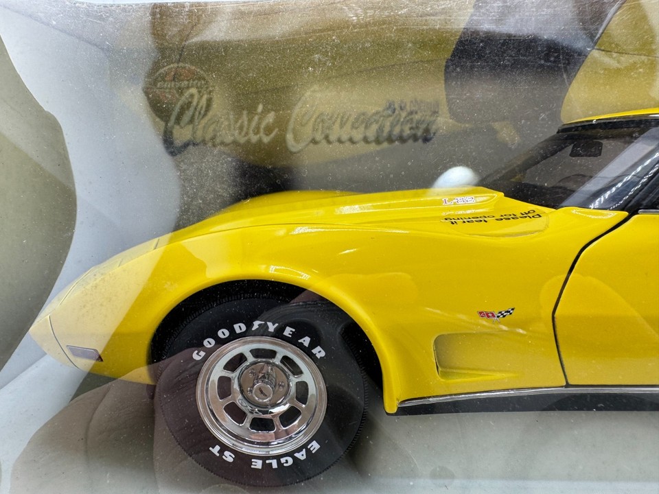 UT Models 1978 Chevrolet Chevy Corvette Lemon Drop Yellow 1/18 Diecast ...
