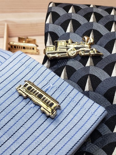 Vtg Signed set of Pioneer Gold Tone Train/Steam Engine Cufflinks & Tie ...