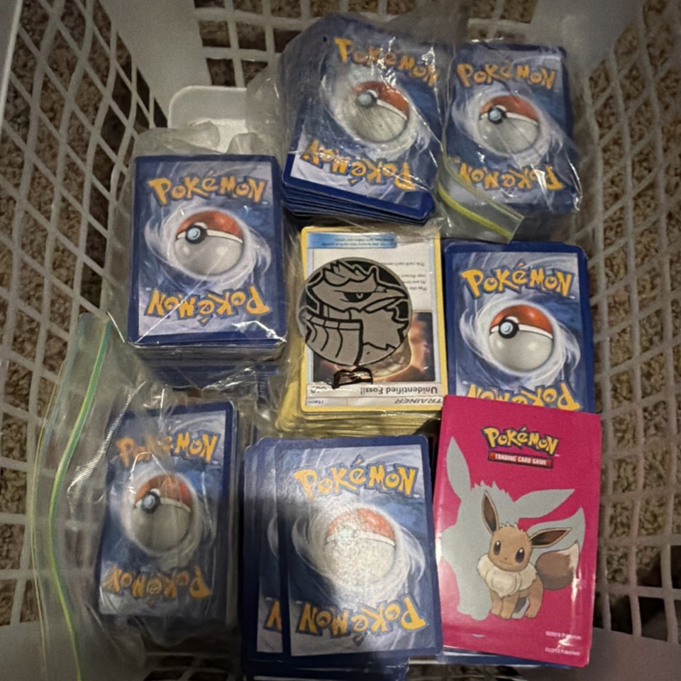Pokémon TCG Mixed Card Lot Miradon Bagon Pokémon Energy Cards English ...