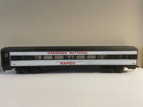 TYCO 70' LIGHTED PASSENGER CAR CANADIAN NATIONAL CN RAIL HO SCALE ...
