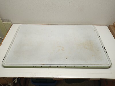 1900-1950 - Porcelain Enamel Top Kitchen Table