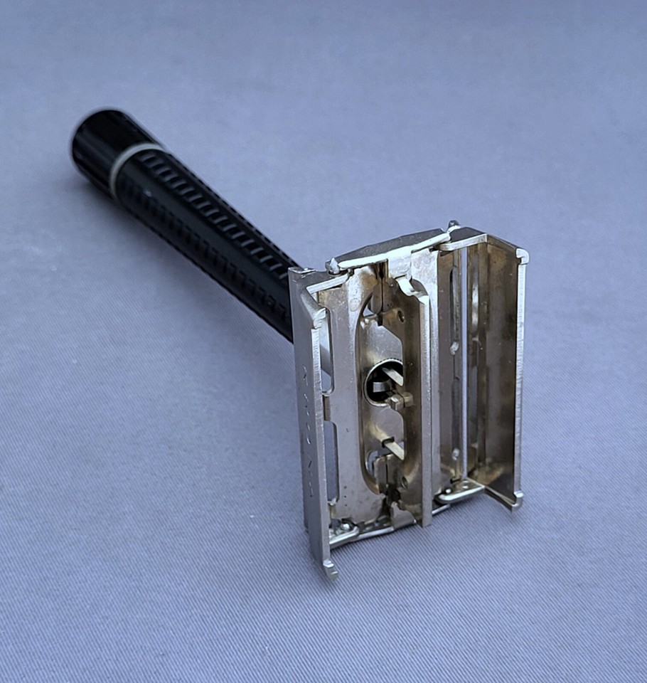 Vintage SCHICK KRONA - M33 - Safety Razor - 1967-68 Model - CLEAN | eBay