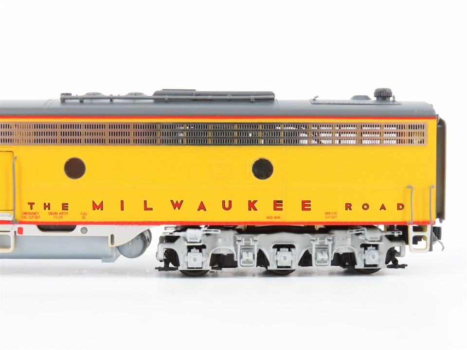 HO Proto 2000 MILW Milwaukee Road "UP Paint" EMD E8/9 A/A Diesel Set #33C/35A | eBay