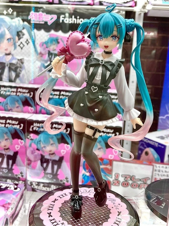 Hatsune Miku Vocaloid Anime Fashion Figure with Lollipop - Collectible ...