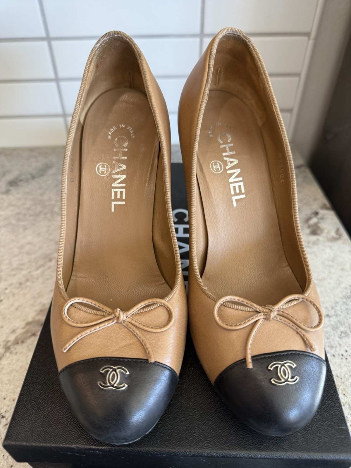 Authentic Chanel Black/Beige Leather CC Pumps Size 37 - Gem