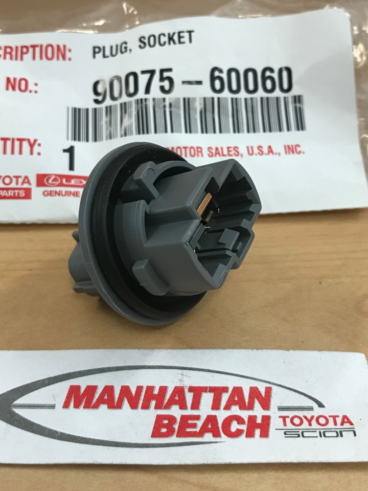 GENUINE TOYOTA OEM TAIL LAMP COMBINATION SOCKET 90075-60060 | eBay