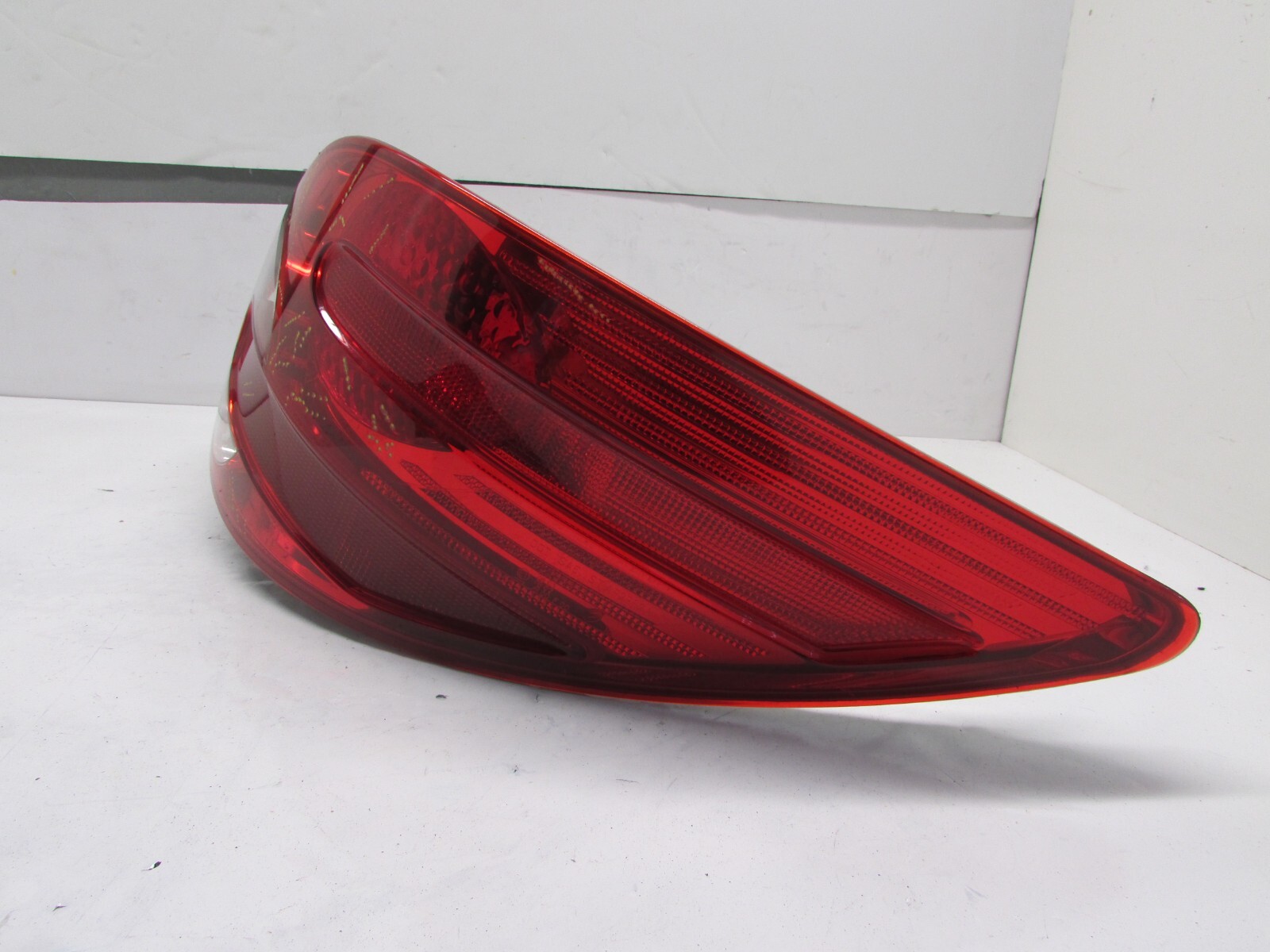 2006-2007-2008-2009 MERCEDES BENZ R350 REAR TAIL LIGHT RIGHT PASSENGER ...