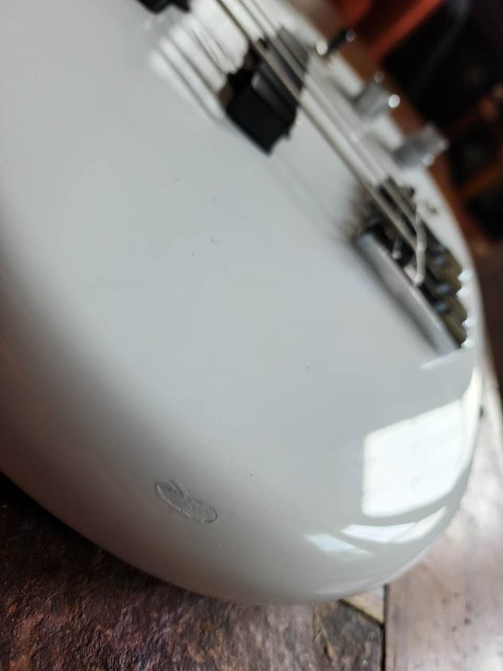 Chowny SWB-1 Scott Whitley Signature Short Scale Bass - white | eBay