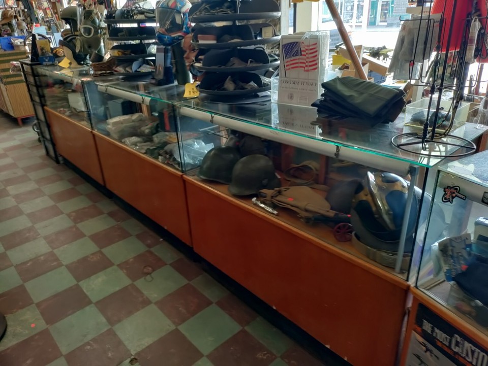 ONE-MILITARY SURPLUS KITCHEN M59 FIELD RANGE STOVE OVEN NO POTS,PANS Or ...