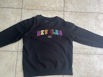 Neuelab Sweatshirt Fits Medium Vintage USA Flag Embroidery Sweater ...