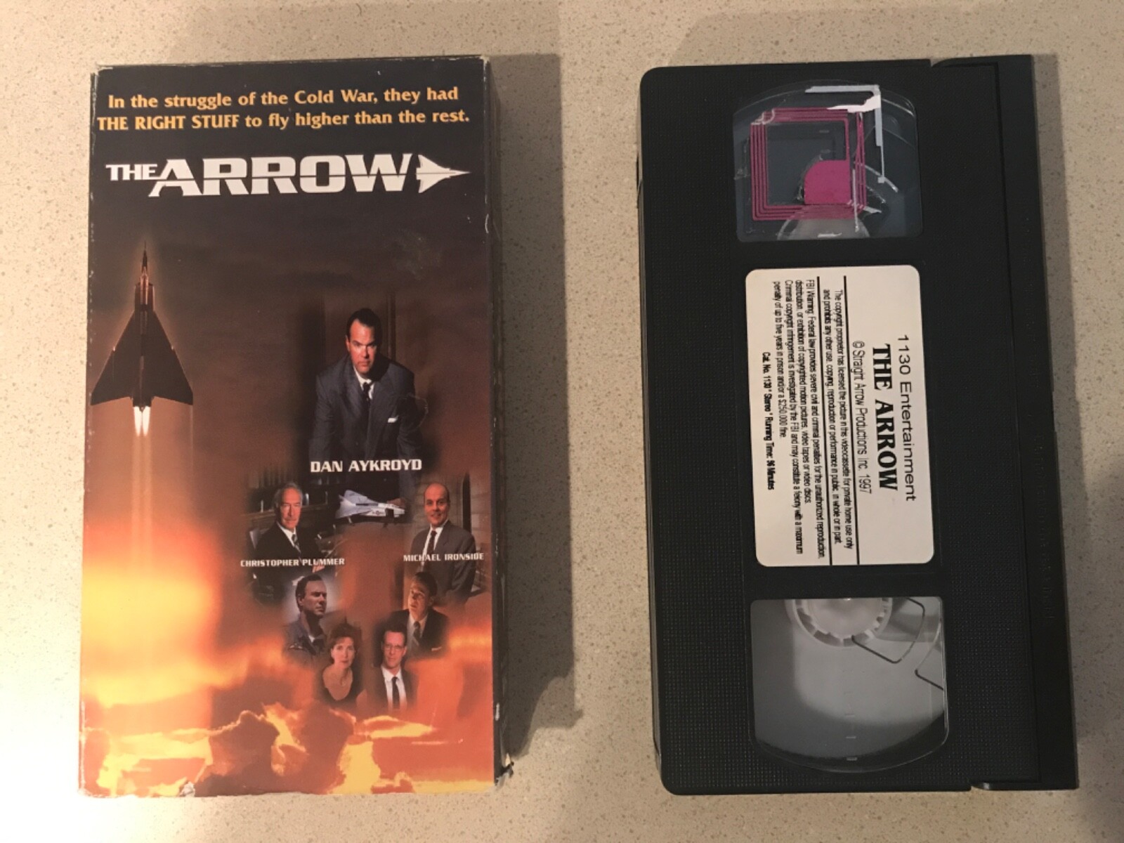 The Arrow (VHS, 1997) Dan Aykroyd, Christopher Plummer, Michael ...