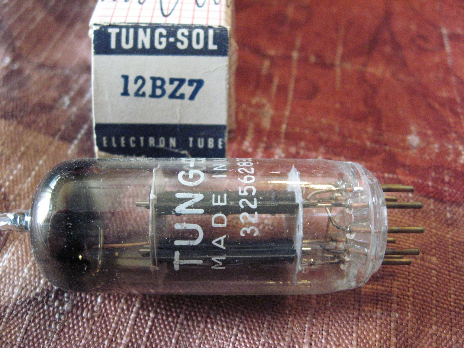 Vintage Radio TV Electron Vacuum Tube 7W7 12BZ7 10DX8 12AL5 8AU8 6LF8 ...