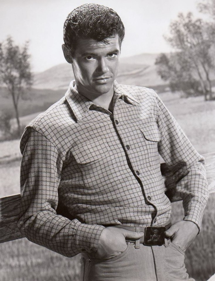 Evan McCord aka Joseph Gallison handsome SOAP OPERA actor SURFSIDE SIX ...