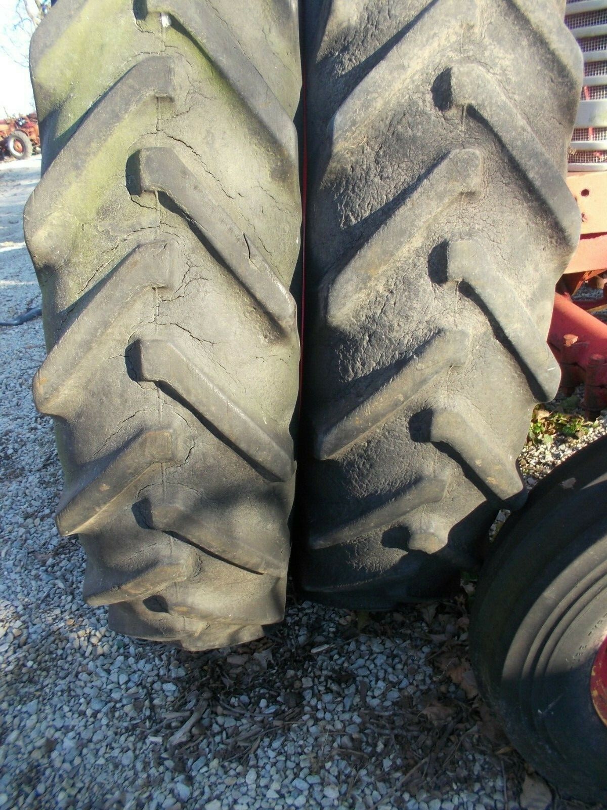 Kelly Springfield 12.4 x 38" Kant Slip tractor tread 35% tires Oliver ...
