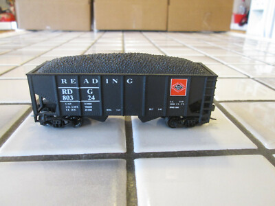 READING hopper car with load HO scale //// | eBay