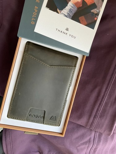 Andar the Apollo Men's Minimalist Bifold Olive Grey Vegan Leather ...