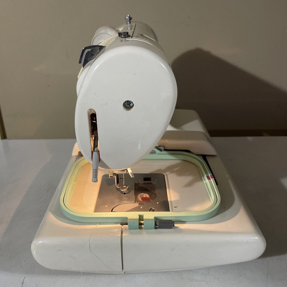 Brother PE-150 Sewing Machine Embroidery Machine Computerized Auto ...