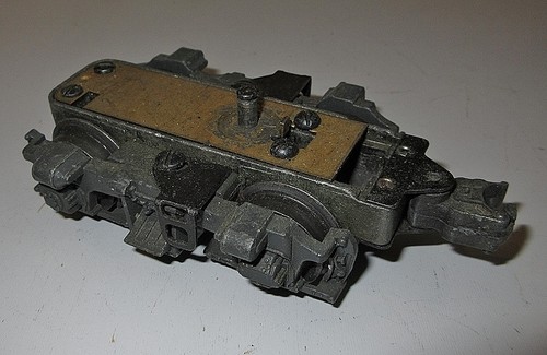 LIONEL #2344 NEW YORK CENTRAL F3 B UNIT TRUCK .ALSO NON POWER UNIT REAR ...