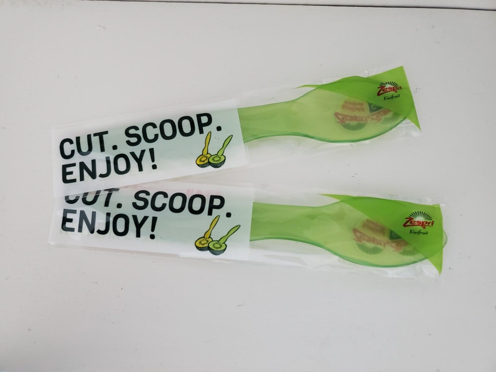 Zespri KIWI Knife Spoon Utensil Plastic Scoop LOT of 2 | eBay
