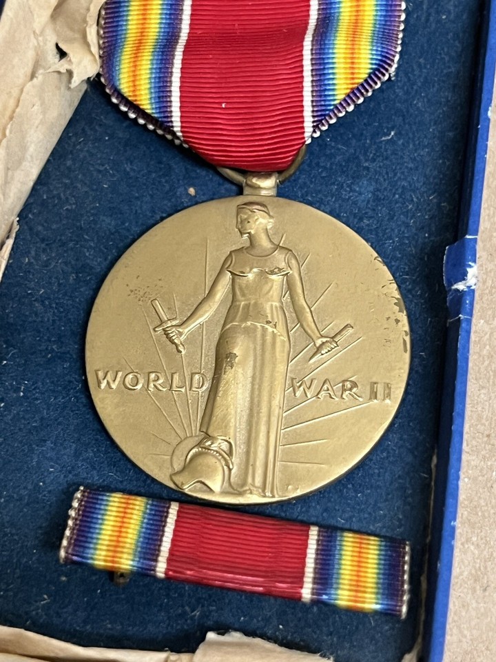 Boxed WW2 Victory Medal & Ribbon Dated 1946 Medallic Art Company | eBay