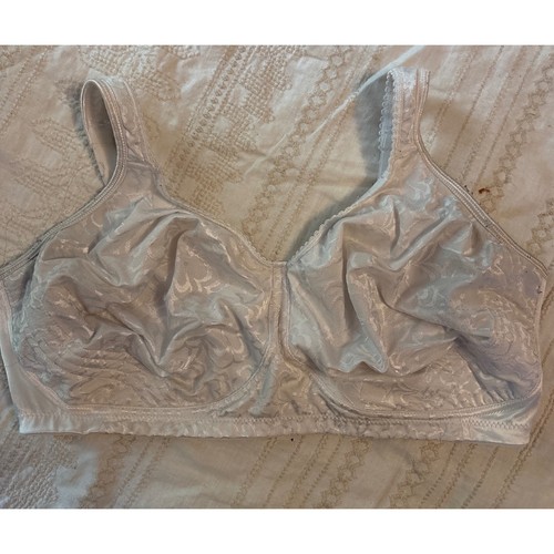 Playtex Full Figure White 18hr Ultimate Lift & Support Wireless Bra ...