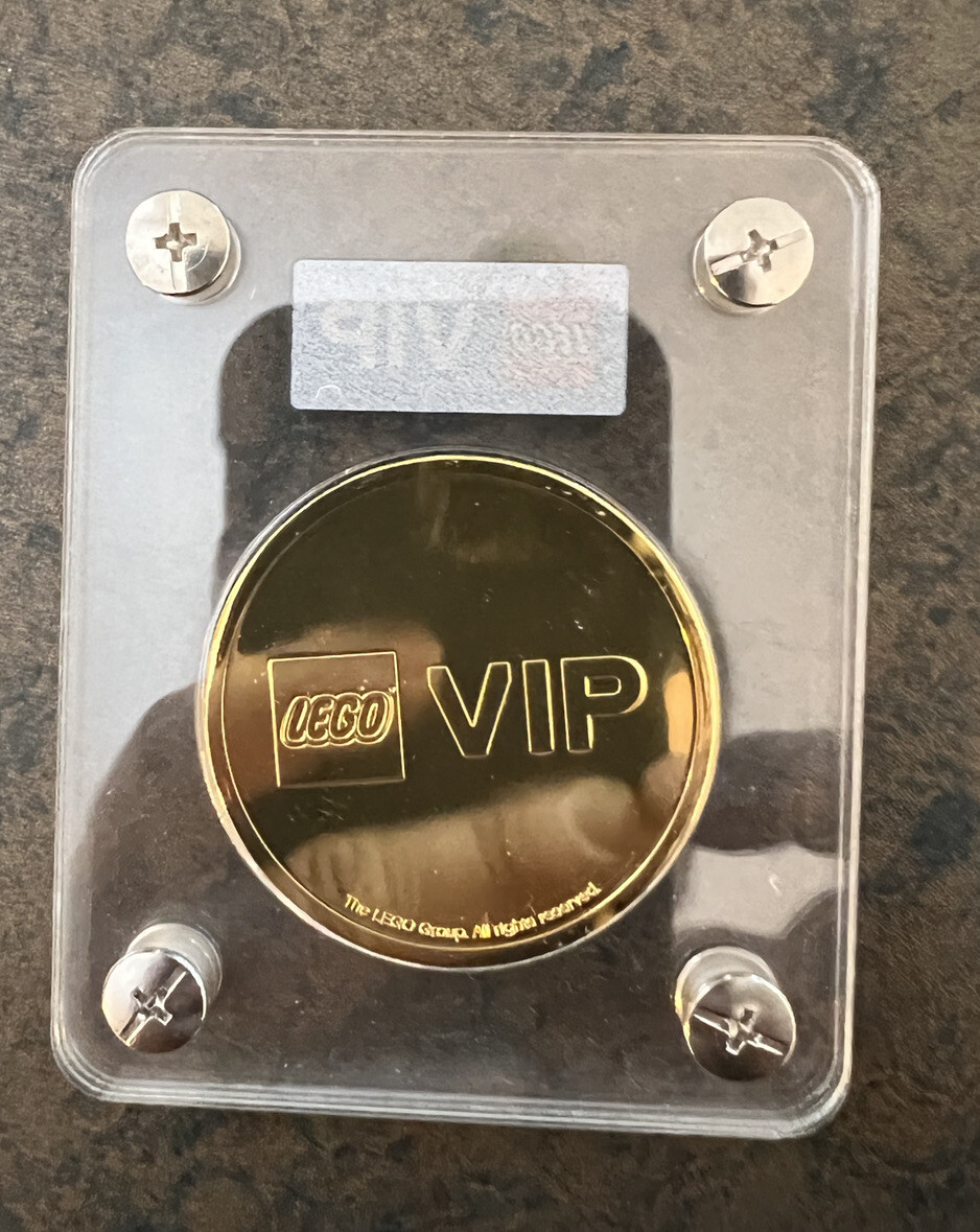 LEGO Collectible VIP Coin Set - COMPLETE - ALL 5 COINS with Display ...