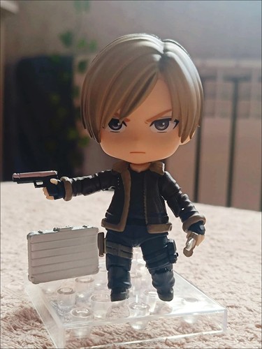 NEW RESIDENT EVIL - LEON S. KENNEDY NENDOROID #2337 FIGURE - GOOD SMILE ...