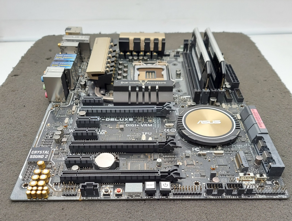 ASUS Z97-DELUXE MOTHERBOARD w/ 2x Corsair Vengeance Pro 32GB 2x 8GB ...