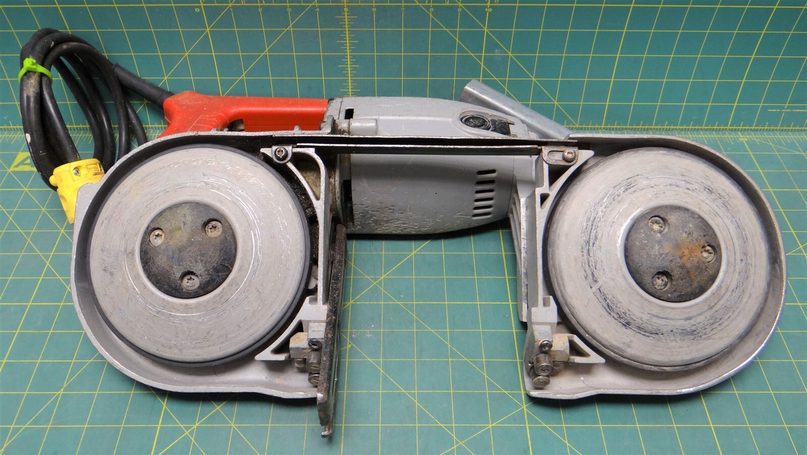 Milwaukee 6236 Deep Cut Portable Band Saw, 2-Speed, 4-¾" Deep, 250-350 ...