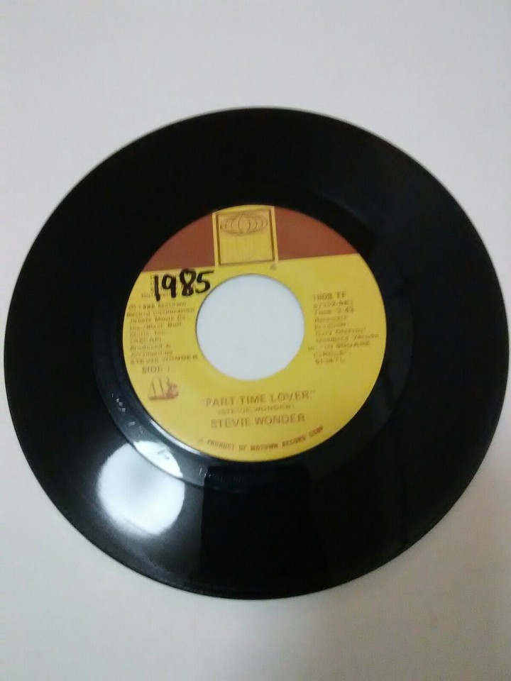 45 RPM RECORD,STEVIE WONDER."PART TIME LOVER"/ INSTRUMENTAL VERSION ...