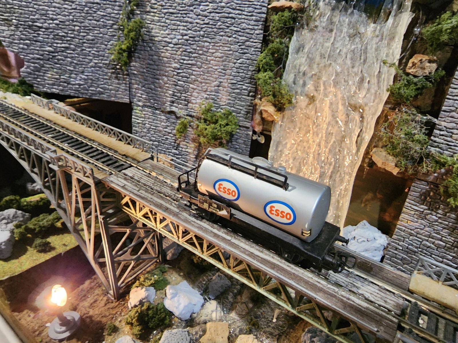 Marklin DB Esso Tank Car 4501 HO Scale AC | eBay