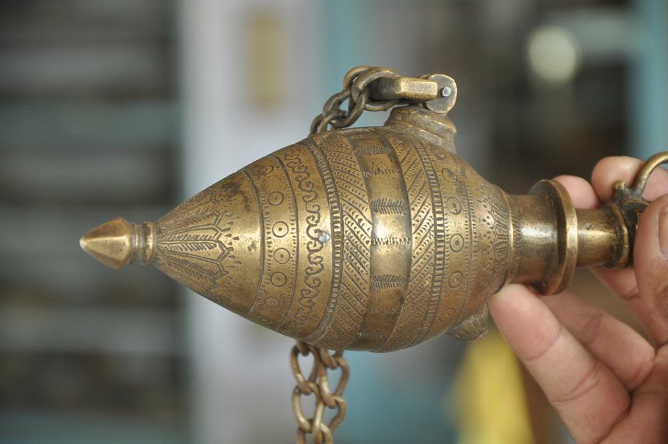 Old Brass Handcrafted Solid Heavy Engraved Elephant Head Gun Powder ...