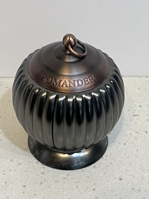L'Occitane Pomander Metal Potpourri Holder French Fragrance Diffuser ...