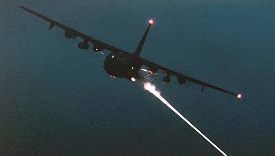 ВВС США 16-й спецоперации SQ-16 SOS-AFSOC-AC-130J Ghostrider пушка AFB ...