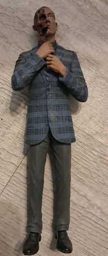 Gustavo Gus Fring Burned Head 2014 Mezco 6" Action Figure Breaking Bad ...