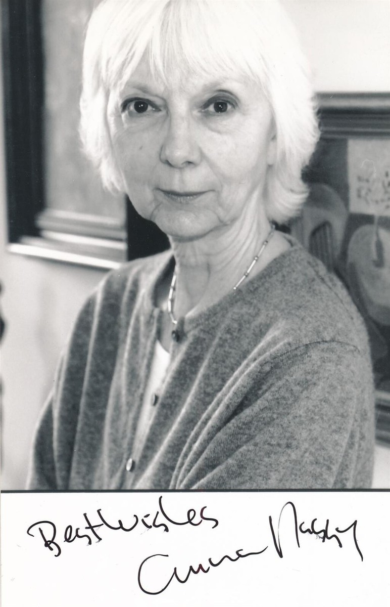 Anna Raymond's Instagram, Twitter & Facebook on IDCrawl