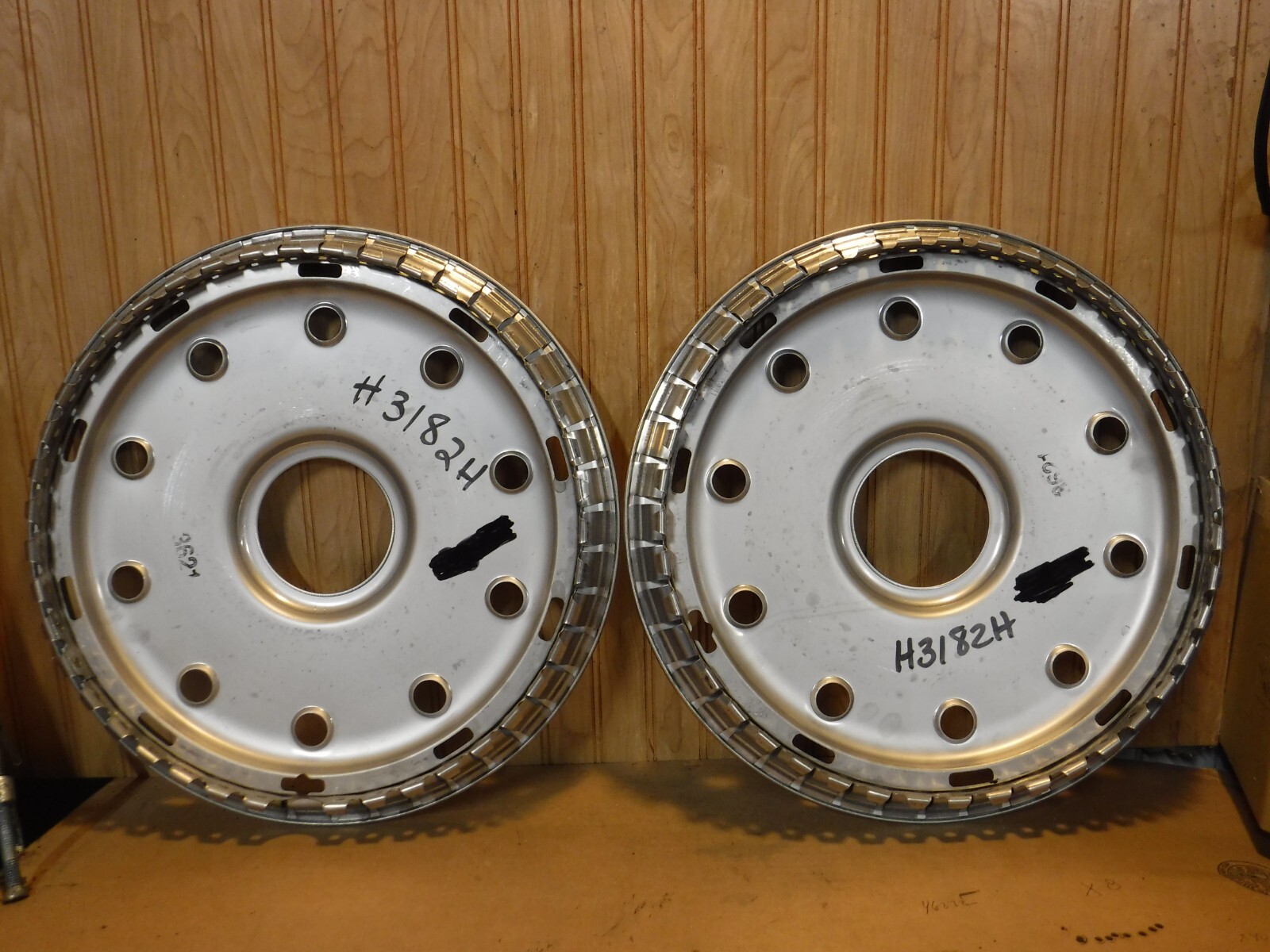 2 Chevrolet GMC Truck Suburban 1500 2500 3500 4x4 Front Wheel Cover ...