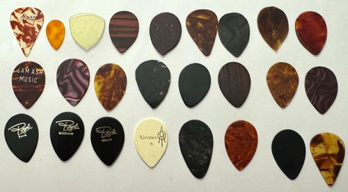 Vintage Guitar Pick Lot #88 - 25 Picks Regal Coast SAM ASH and MORE ...