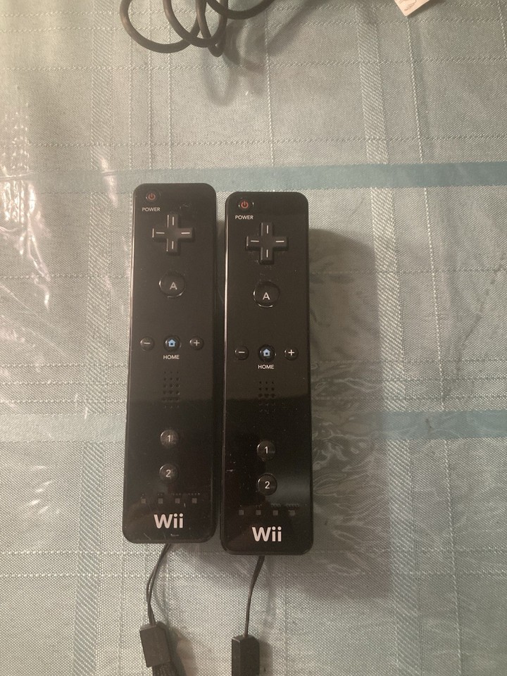 Nintendo Wii RVL-101 Black Console Bundle w/ 2 Controllers, 10 games ...