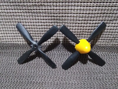 LOT OF 2*MODEL AIRPLANE ENGINE*PLASTIC PROPELLERS*SP*NOS*SAI | eBay