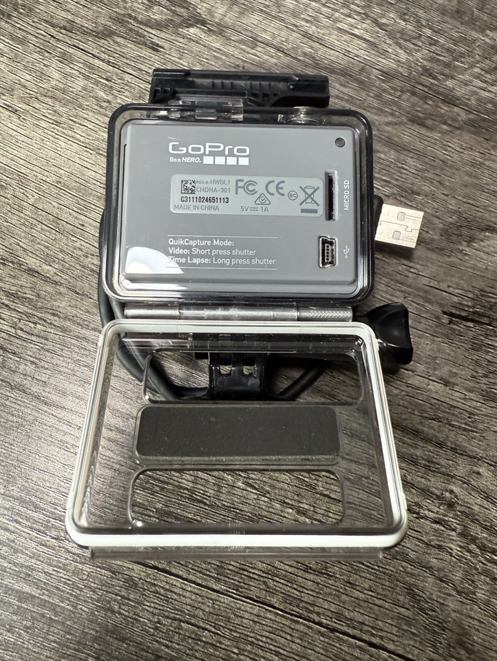 GoPro Hero HWBL1 Action Camera & Charger Cable Used Tested and Working ...