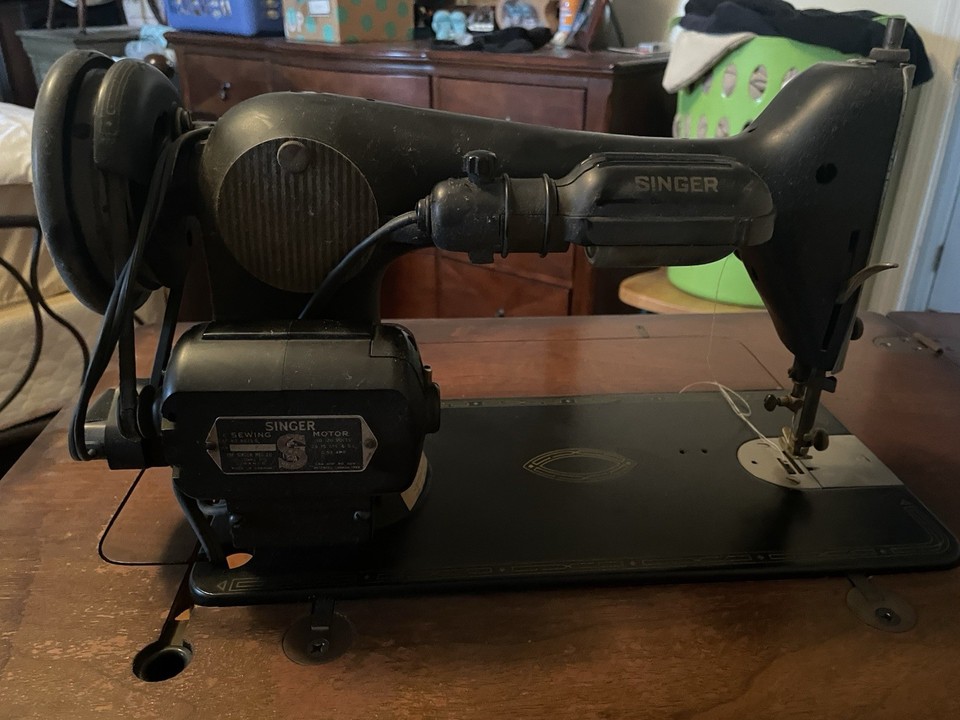Vintage Singer 99K Sewing Machine- Serial # AM081422-Manufacture Date ...
