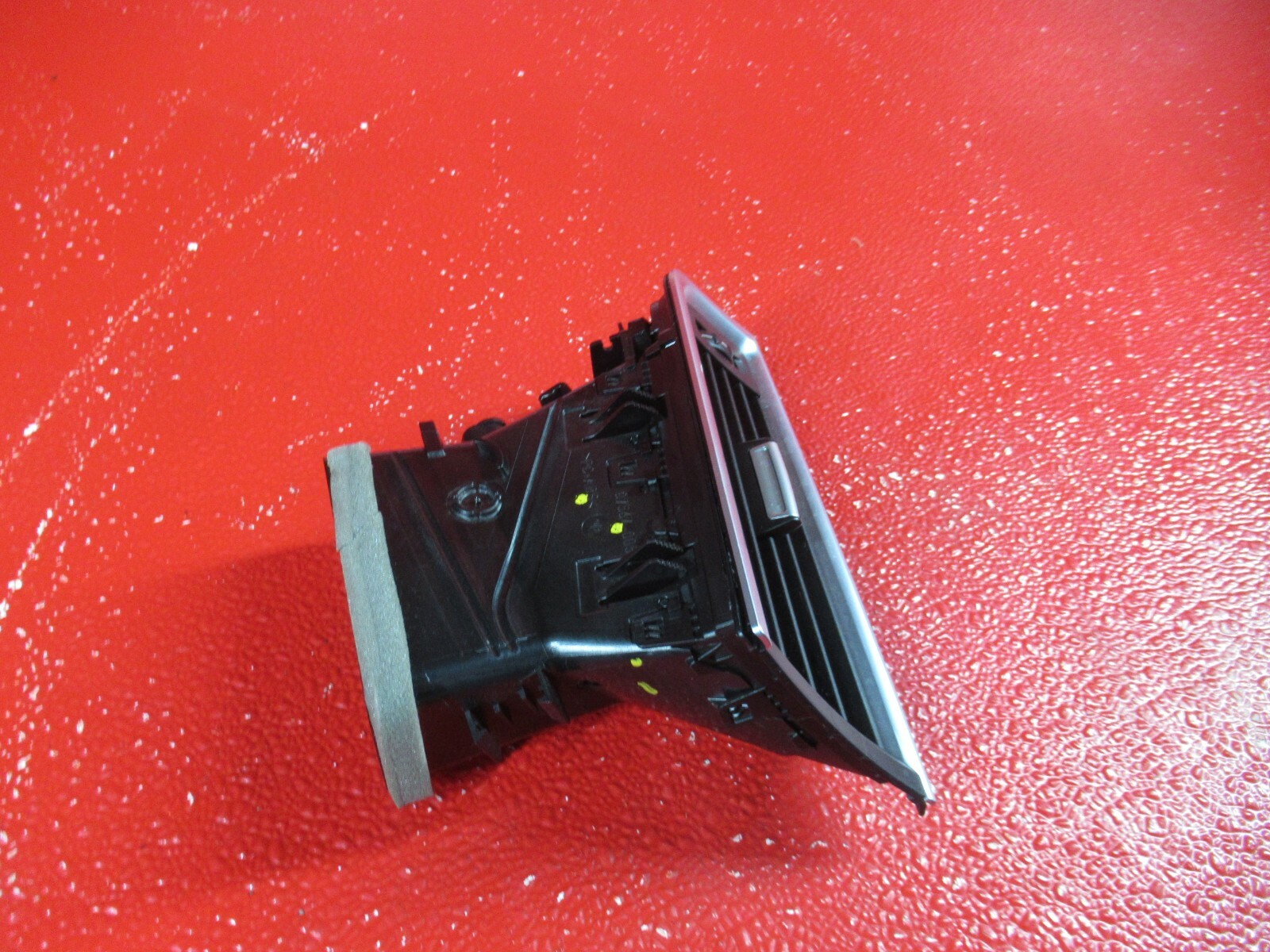 Right Front Dash Fresh Air Grille Vent BMW F07 OEM 535i 550i GT ...