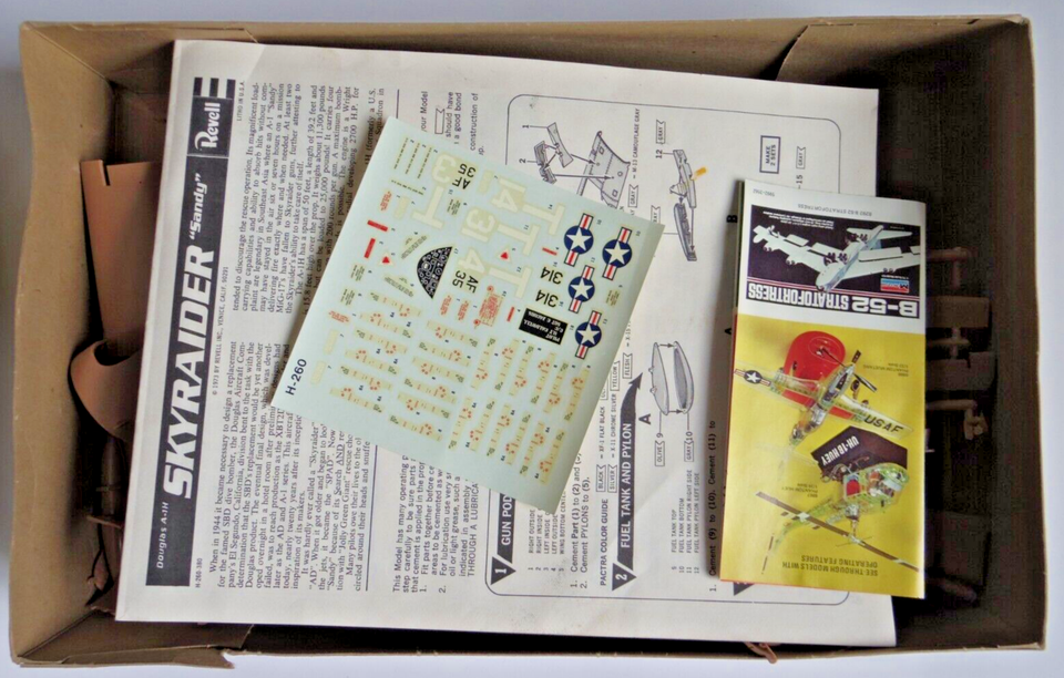 Vintage 1973 Revell Douglas A-1H Skyraider "Sandy" Model Kit #H260 Open ...