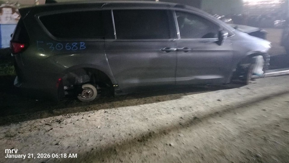 LEFT REAR LOWER CONTROL ARM OEM 20-24 CHRYSLER VOYAGER 68470299AA | eBay