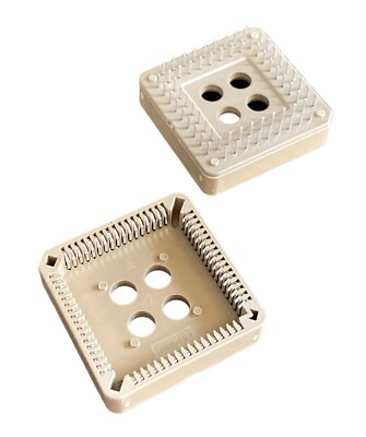 1 PCS AMPHENOL PLCC IC CHIP SOCKET 68 POSITION POS THROUGH HOLE PLCC68 ...