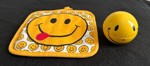 Vintage Yellow Smiley Face Kitchen Timer (works) and Pot Holder | eBay