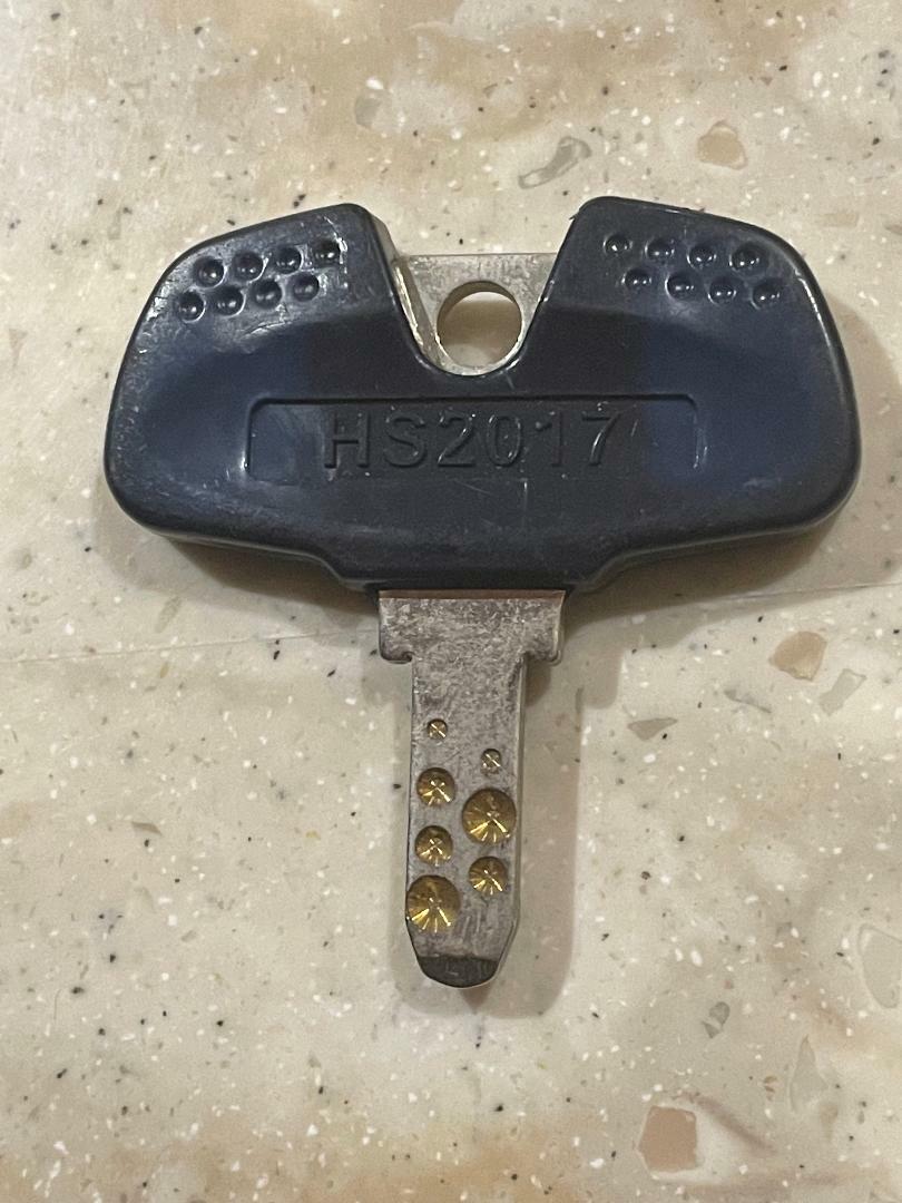 OEM PACHISLO SLOT MACHINE ARUZE DOOR KEY # HS2017 for Beast Sapp ...